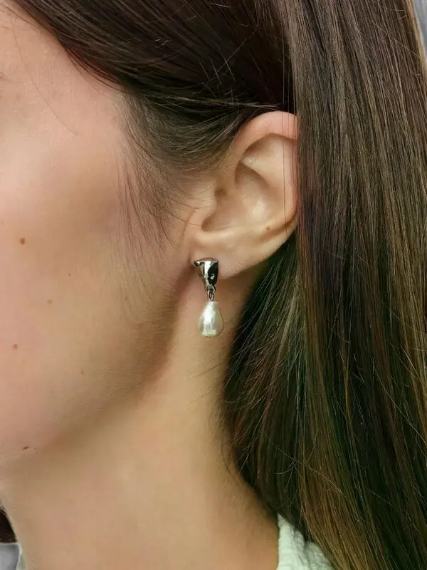 Bimba Y Lola Panther-head Earrings And Pearls