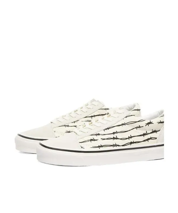 VANS Barbed Wire Low Upper Board Shoes - White