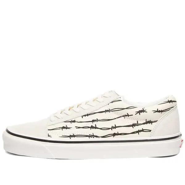 VANS Barbed Wire Low Upper Board Shoes - White