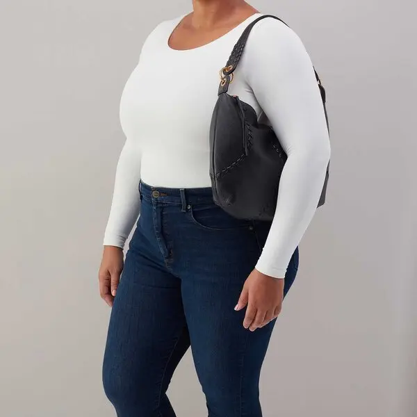 Hobo Opal Shoulder - Black