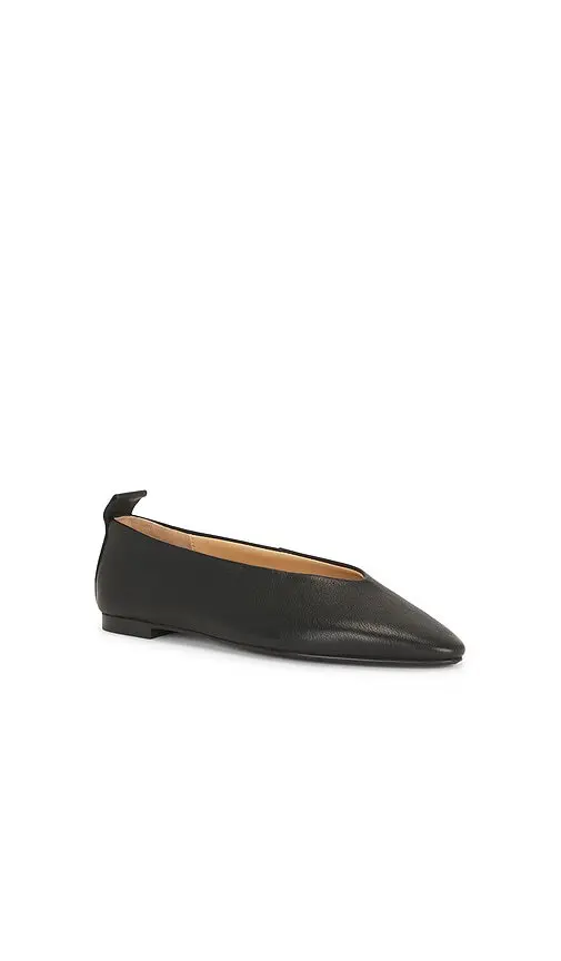Steve Madden Swanky Flat