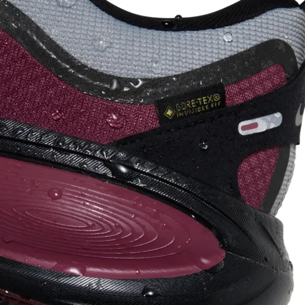 Nike Vomero 18 Gore-tex Road Running Shoes