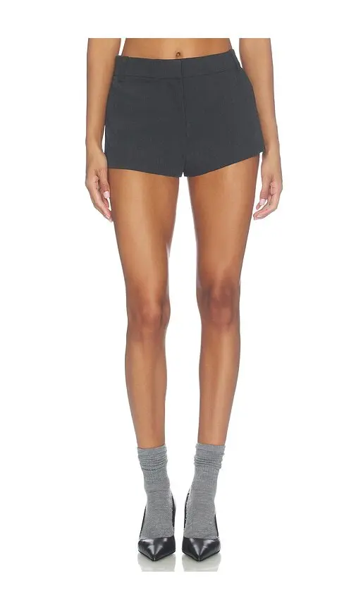 L'academie Astor Short