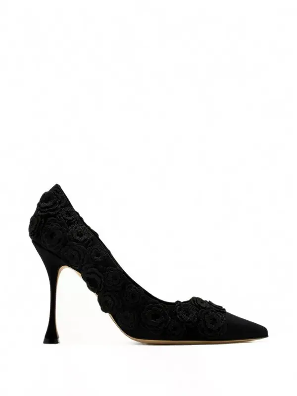 Manolo Blahnik Svetonia Crochet Floral-appliqué Pumps
