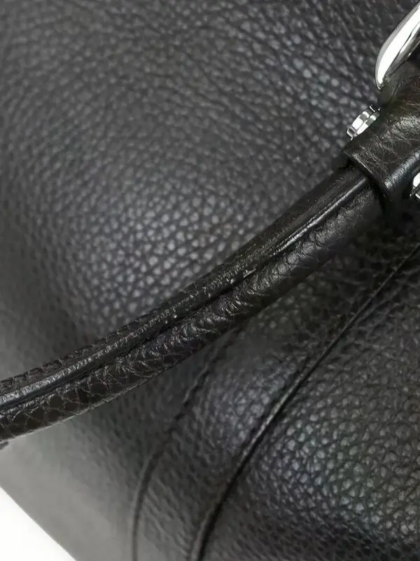 Gucci Logo-charm Pebbled Leather Tote Bag
