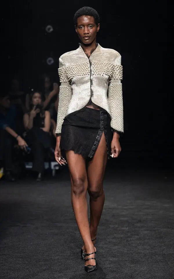 WIEDERHOEFT Hook & Eye Chantilly Lace Mini Skirt