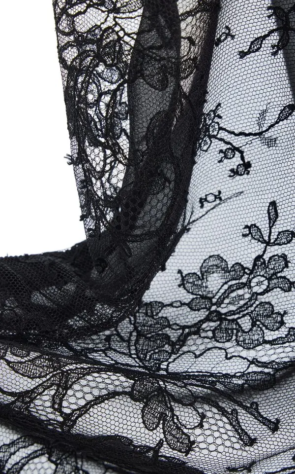 WIEDERHOEFT Hook & Eye Chantilly Lace Mini Skirt