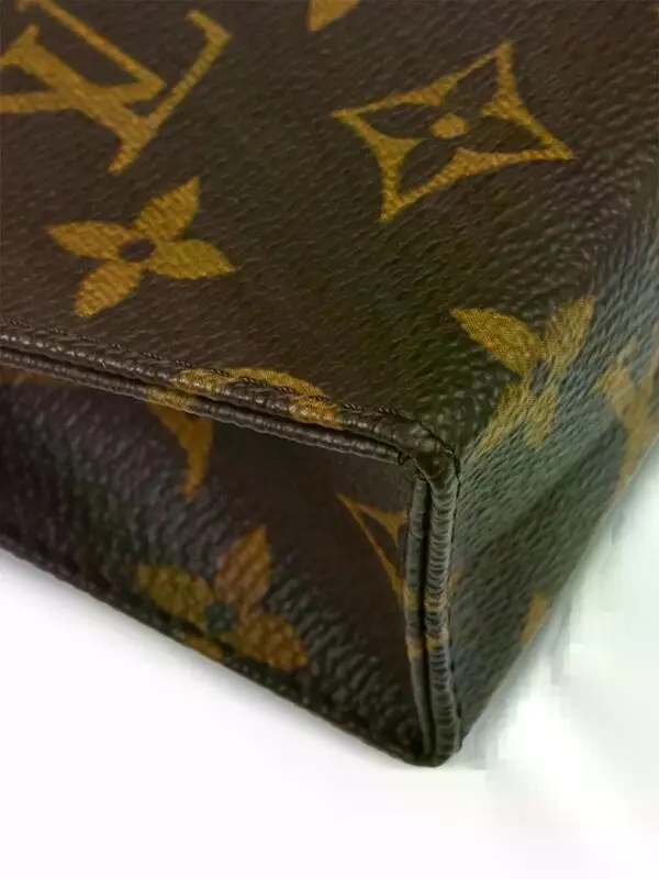 LOUIS VUITTON 15 Monogram Poche Toilette Cosmetic Pouch