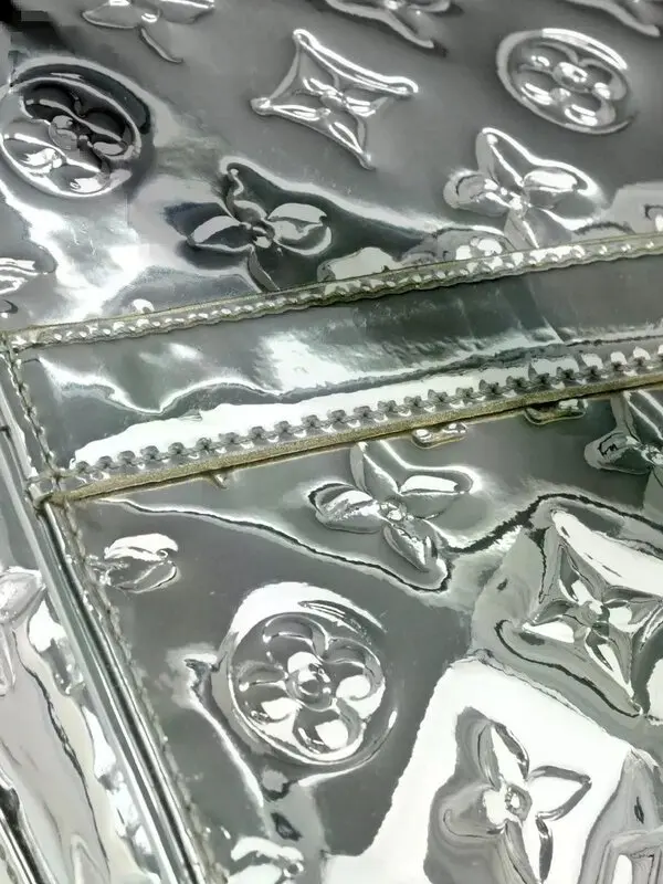 LOUIS VUITTON 35 Speedy Monogram Miroir Handbag