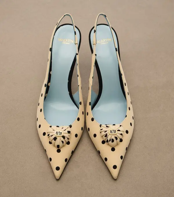 Valentino Garavani Cœur Royal Polka-dot Slingback Pumps - Beige