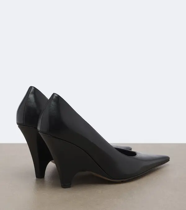 Bottega Veneta Adut Leather Pumps