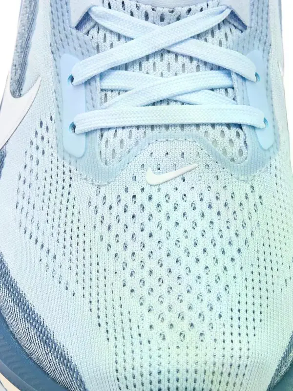 Nike Pegasus 42 Sneakers