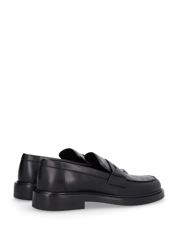 Burberry Pembroke Loafers In Leather And Check