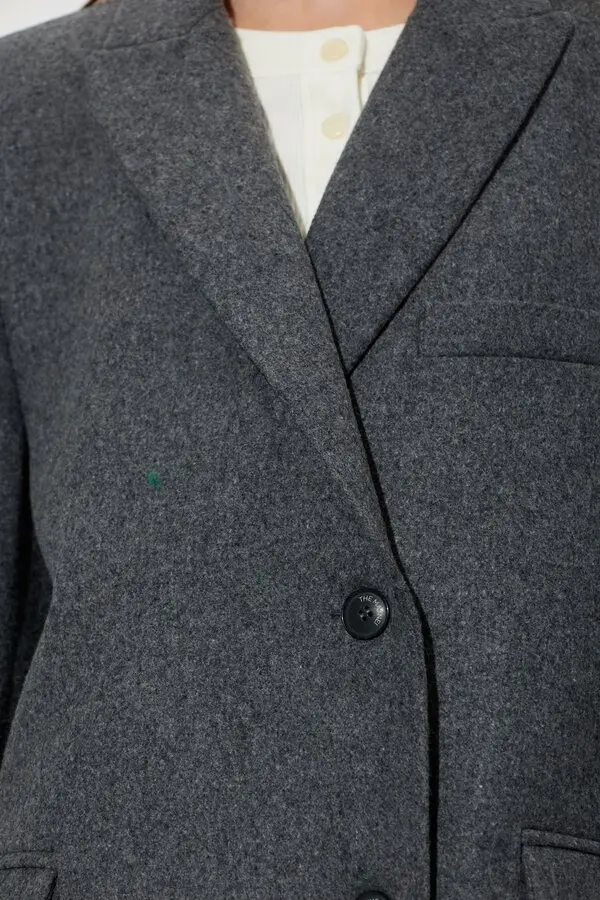 THE MANNEI Wool Blazer With A Single Vent