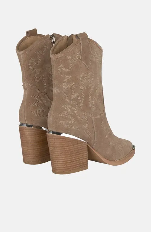 ALMA EN PENA Embroidered Heeled Ankle Boots - Vison