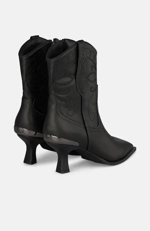 ALMA EN PENA Embroidered Ankle Boot - Black