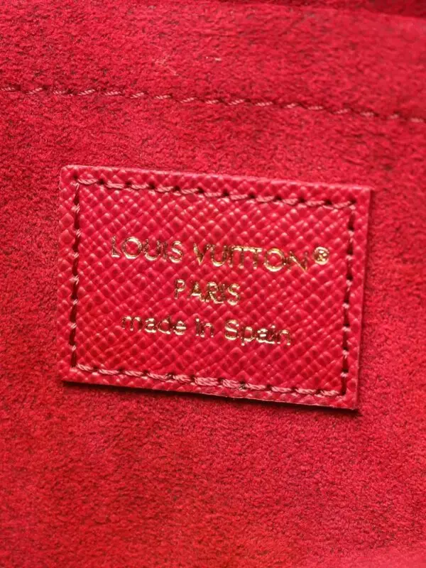 LOUIS VUITTON 2021 Pochette Felicie Monogram Shoulder Bag
