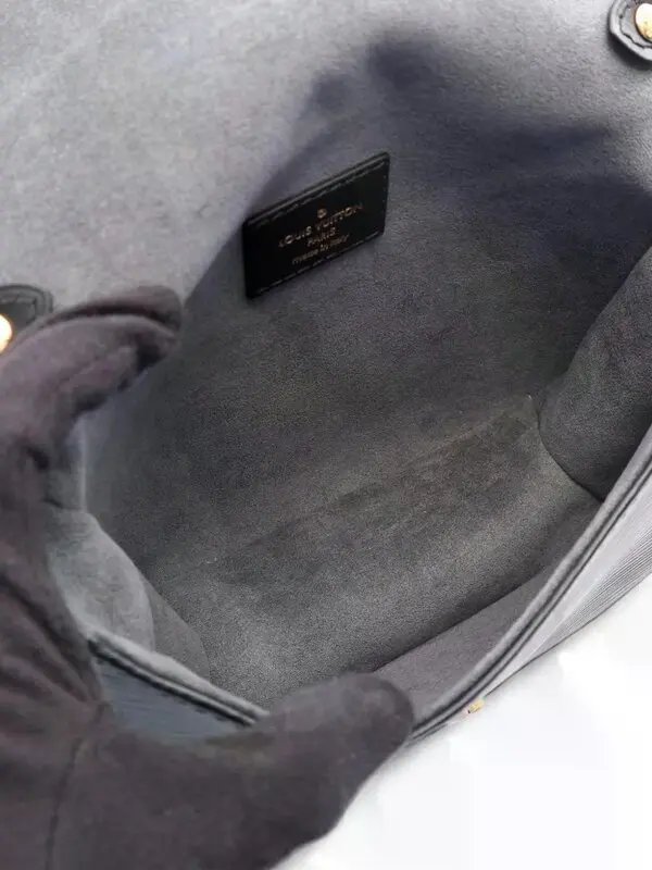 LOUIS VUITTON 2021 Saumur Bb Epi Shoulder Bag