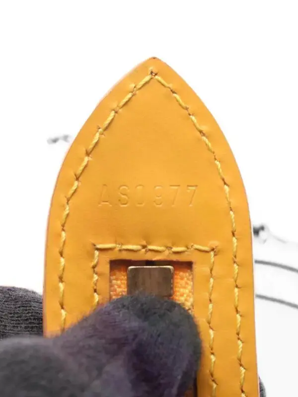 LOUIS VUITTON 1997 Saint-jacques Epi Shoulder Bag