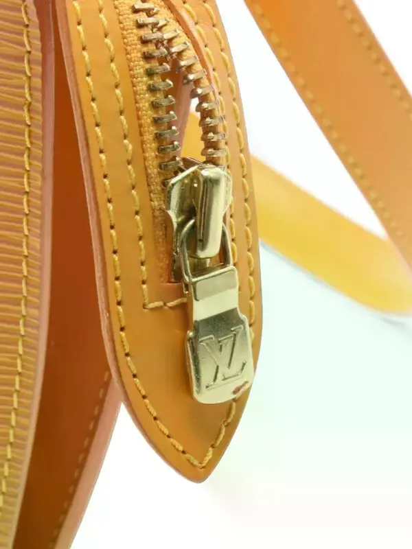 LOUIS VUITTON 1997 Saint-jacques Epi Shoulder Bag