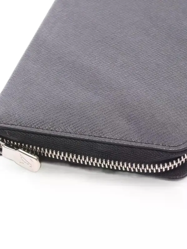LOUIS VUITTON 2019 Zippy Organizer Taiga Wallet