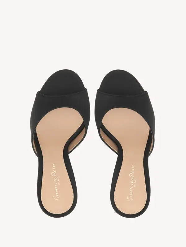 GIANVITO ROSSI Sofia Mule 95