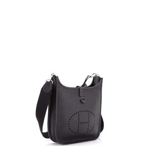 Hermès Evelyne Bag Gen Iii Clemence 23 - Black