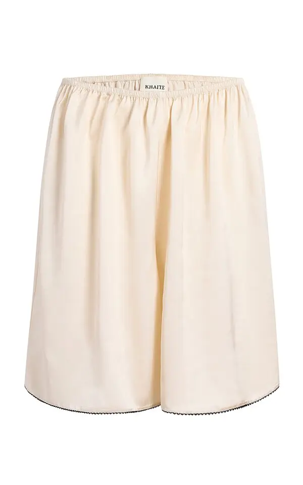 Khaite Nilmette Knee-length Shorts - Ivory