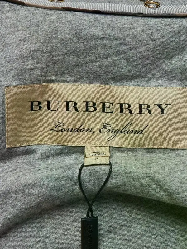 Burberry Fish-patch Zip-up Cape
