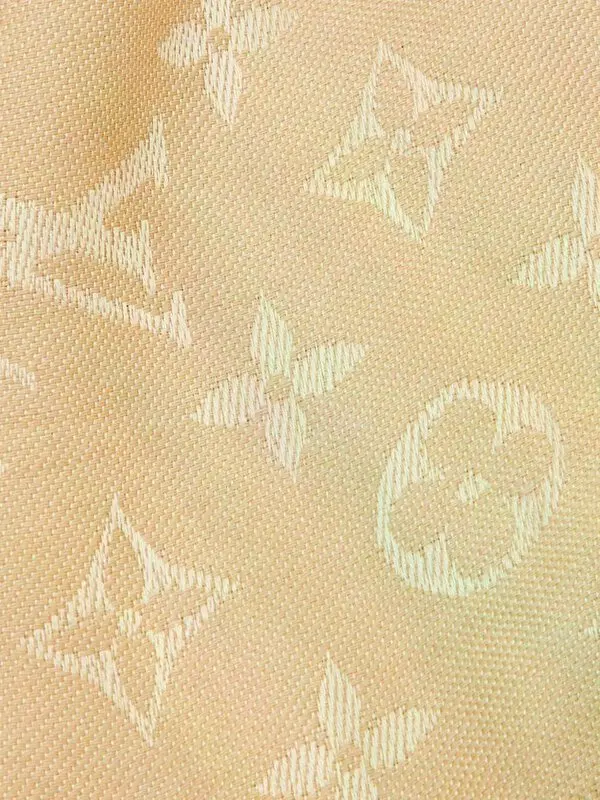 LOUIS VUITTON Dune Classique Monogram Shawl