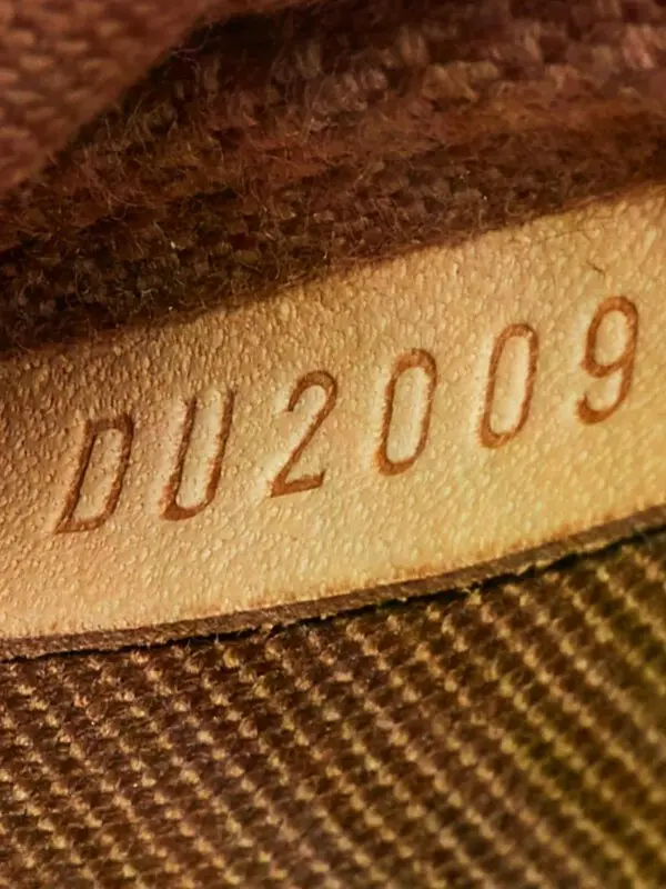 LOUIS VUITTON 2009 Mini Pochette Accessoires Monogram Shoulder Bag