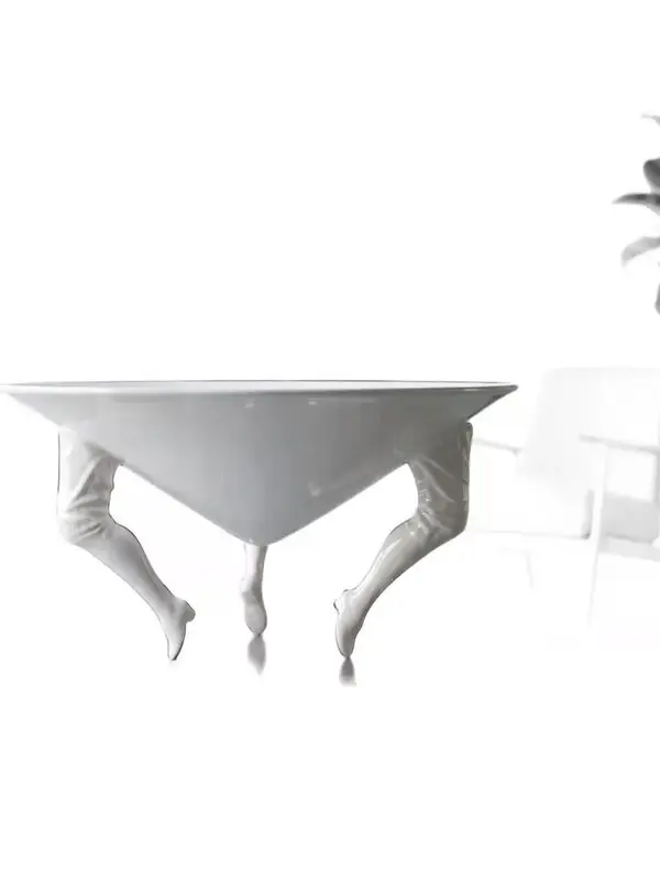 REBIRTH CERAMICS Gambe Centerpiece