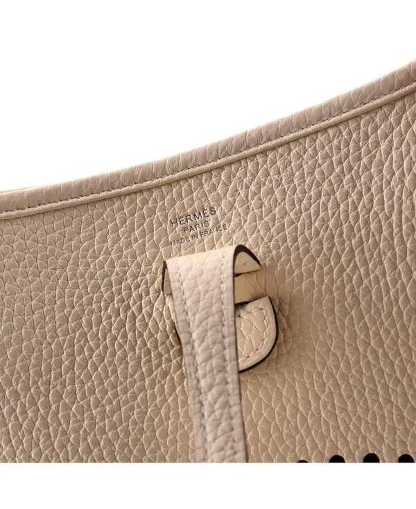 Hermès 23 Evelyne Bag Gen Iii Clemence - Neutral
