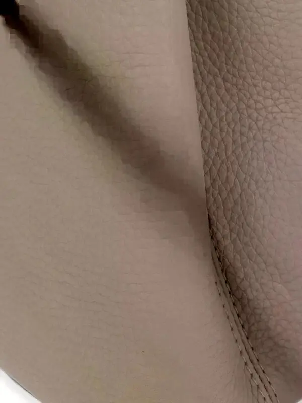 LOUIS VUITTON Mm Capucines Tote Bag - Neutrals