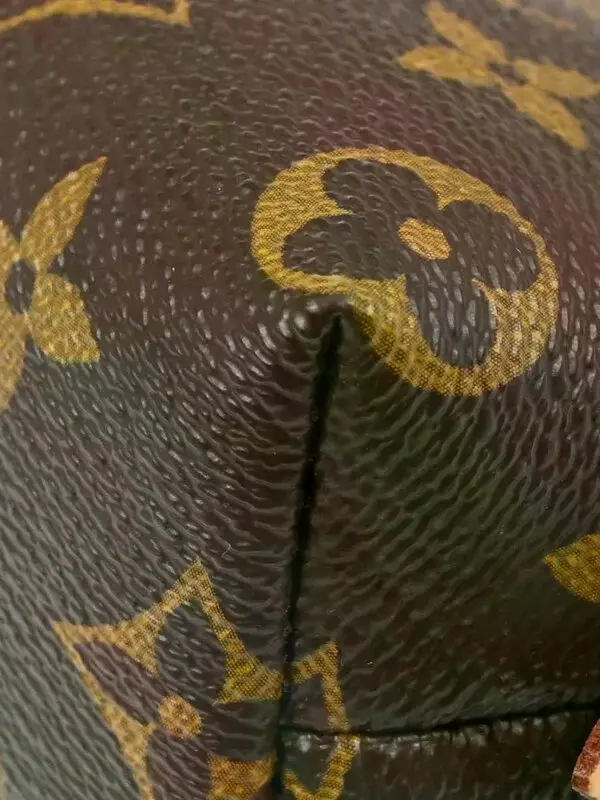 LOUIS VUITTON Pochette Monogram Canvas Make Up Bag