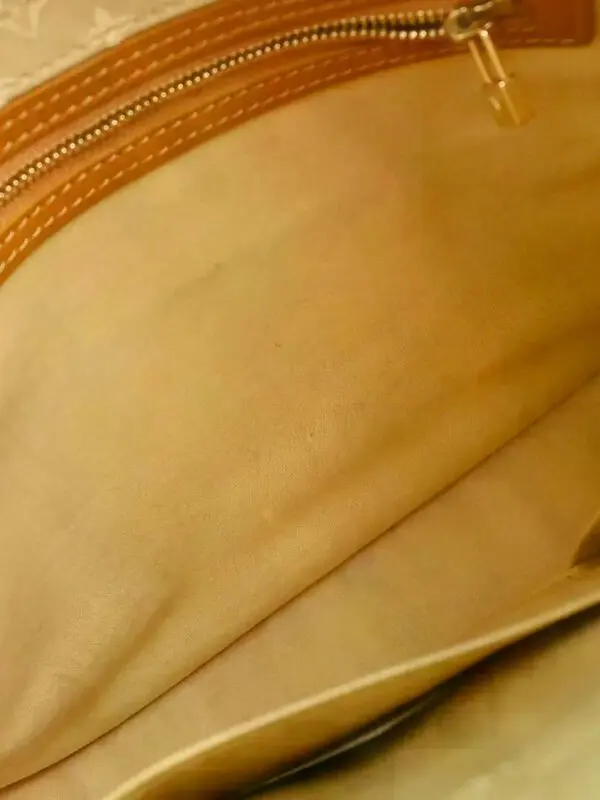 LOUIS VUITTON Mary Kate Monogram Besace Shoulder Bag