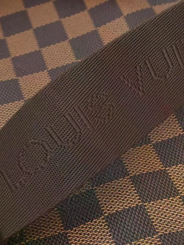LOUIS VUITTON Pochette Bosphore Damier Tote Bag