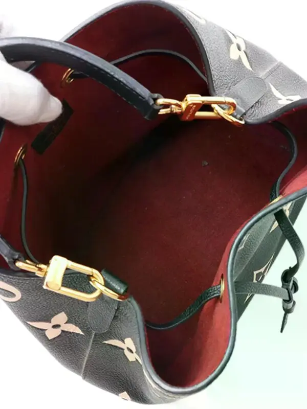 LOUIS VUITTON 2021 Monogram Giant Bicolor Empreinte Neonoe Mm Bucket Bag