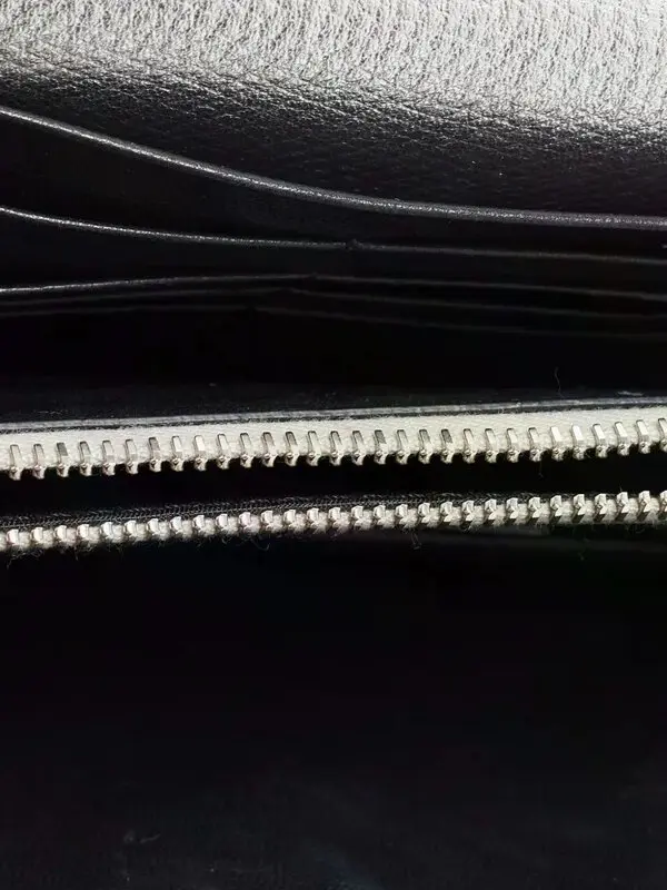 Valentino Garavani Vlogo Leather Chain Wallet