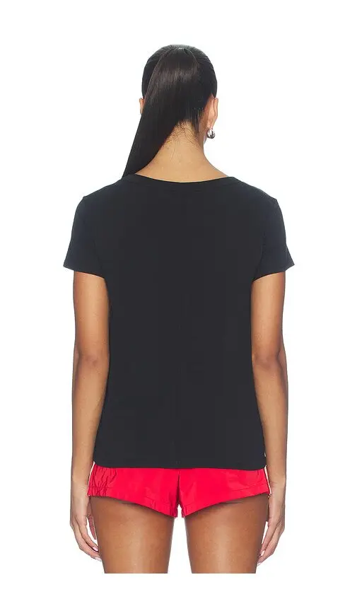 WAO V-neck Tee