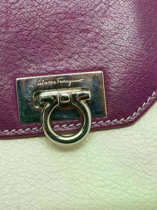 FERRAGAMO Gancini Trifold Leather Wallet