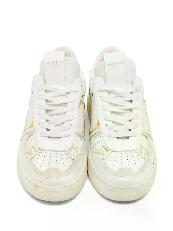 Valentino Garavani Vl7n Low-top Sneakers - White