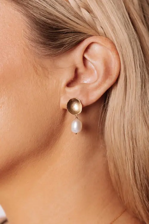 SET & STONES Dylan Pearl Earrings