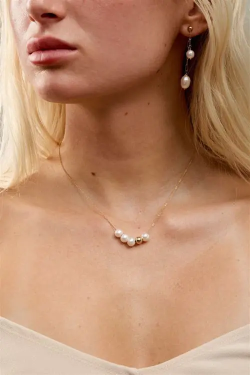 SET & STONES Portia Pearl Necklace