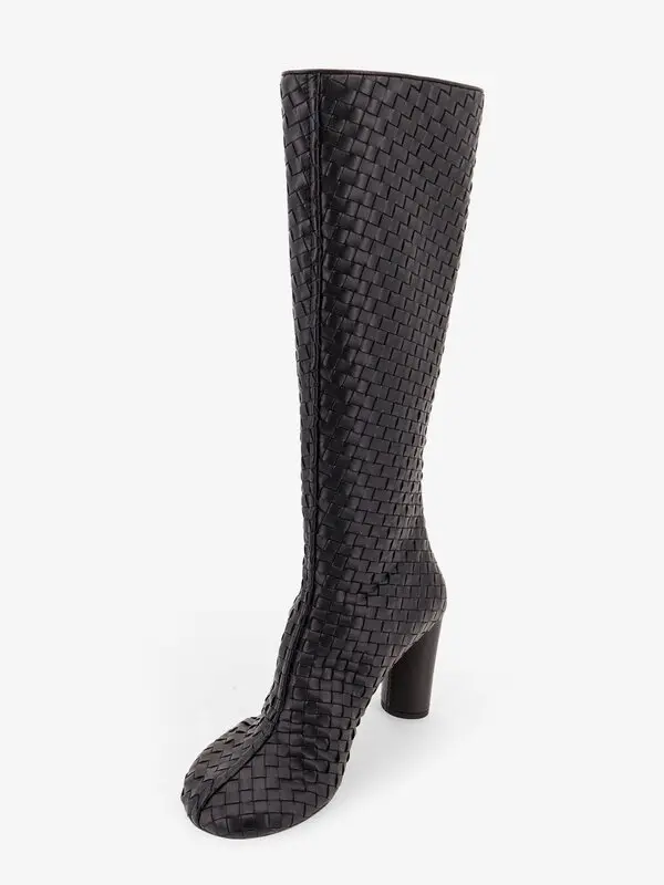Bottega Veneta Cherry Boots With Braided Pattern
