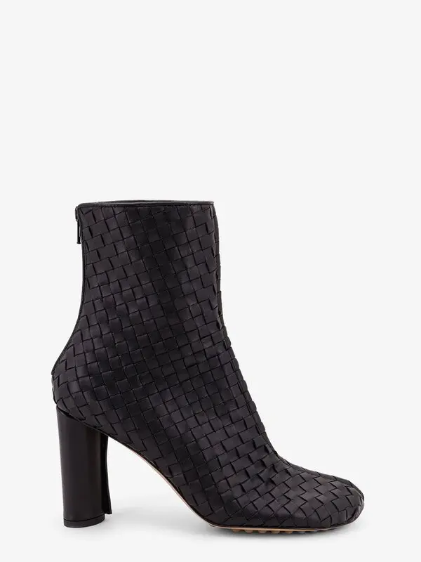 Bottega Veneta Cherry Leather Ankle Boots With Woven Pattern