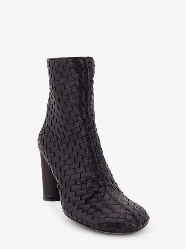 Bottega Veneta Cherry Leather Ankle Boots With Woven Pattern