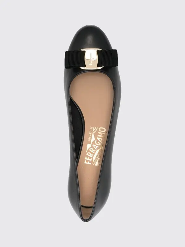 FERRAGAMO Pump