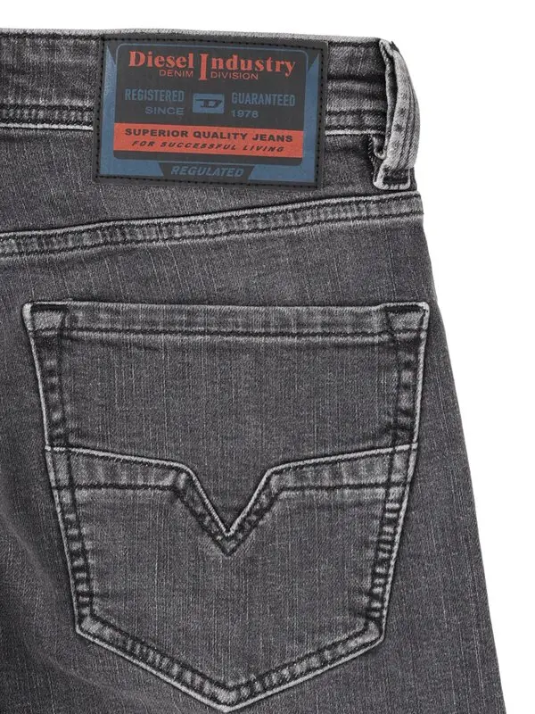 DIESEL® Jeans "1985 Larkee