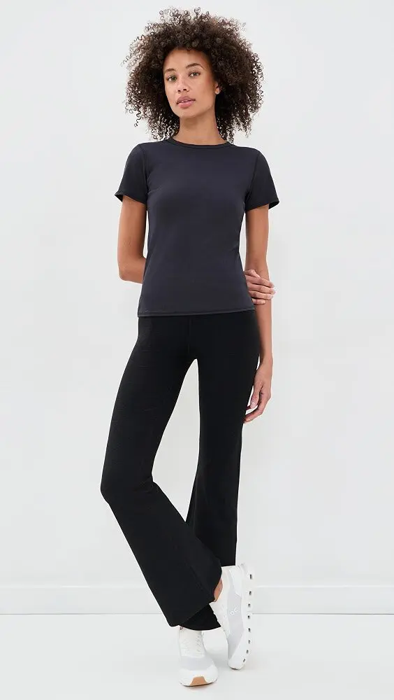 Vuori Pose Fitted Tee 2.0